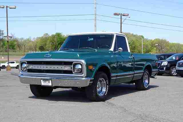 Chevrolet C-10 - Cars-On-Line.com