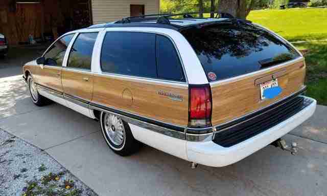 Buick Roadmaster - Cars-On-Line.com