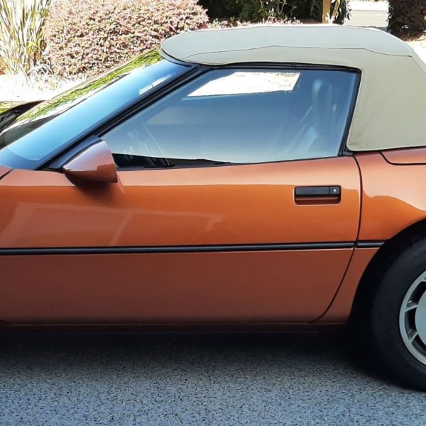 Chevrolet Corvette - Cars-On-Line.com