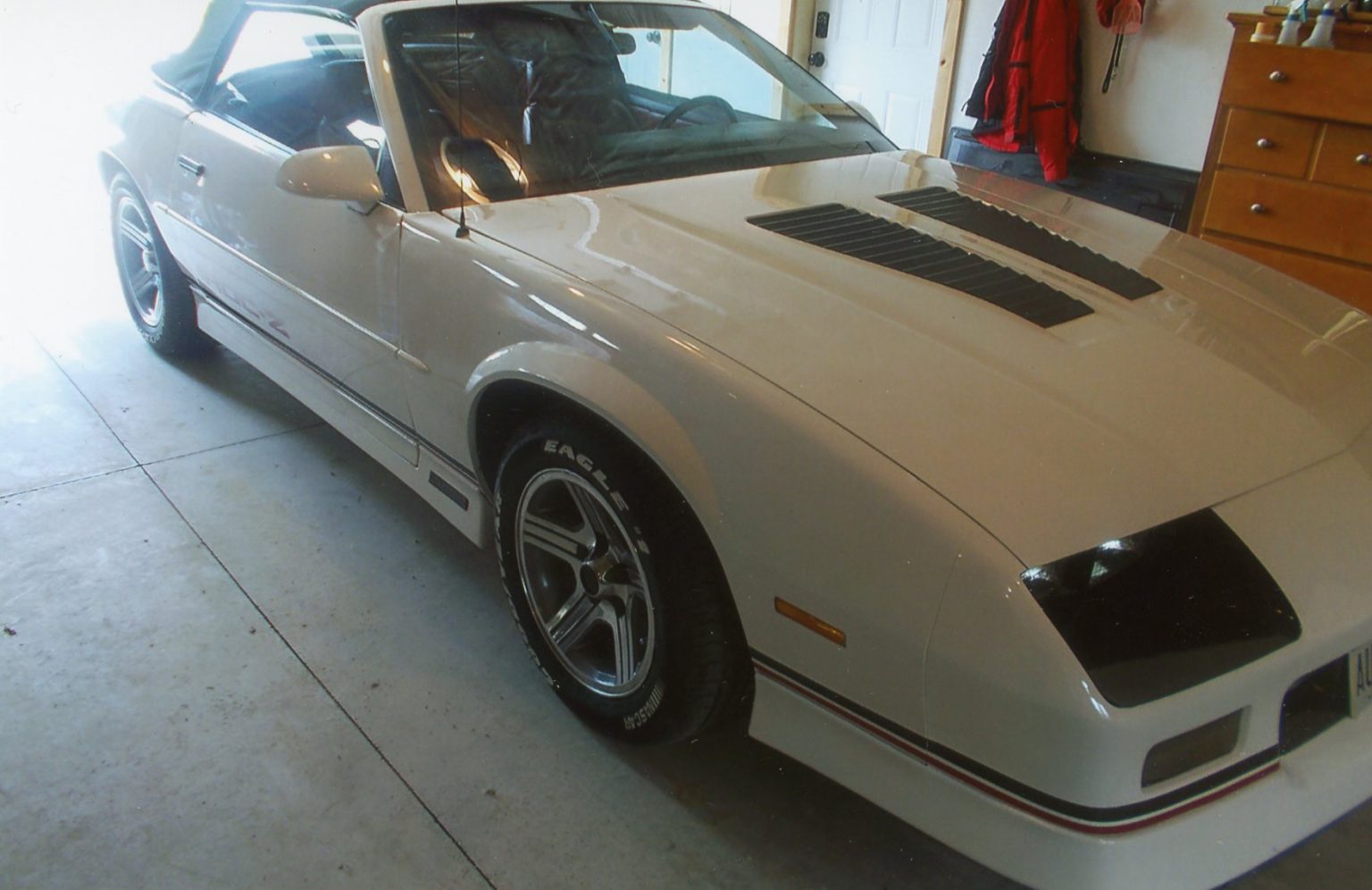 Camaro IROC-Z Convertible - Cars-On-Line.com
