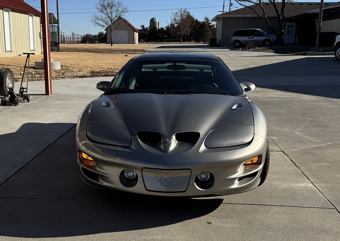 Pontiac Firehawk - Cars-On-Line.com