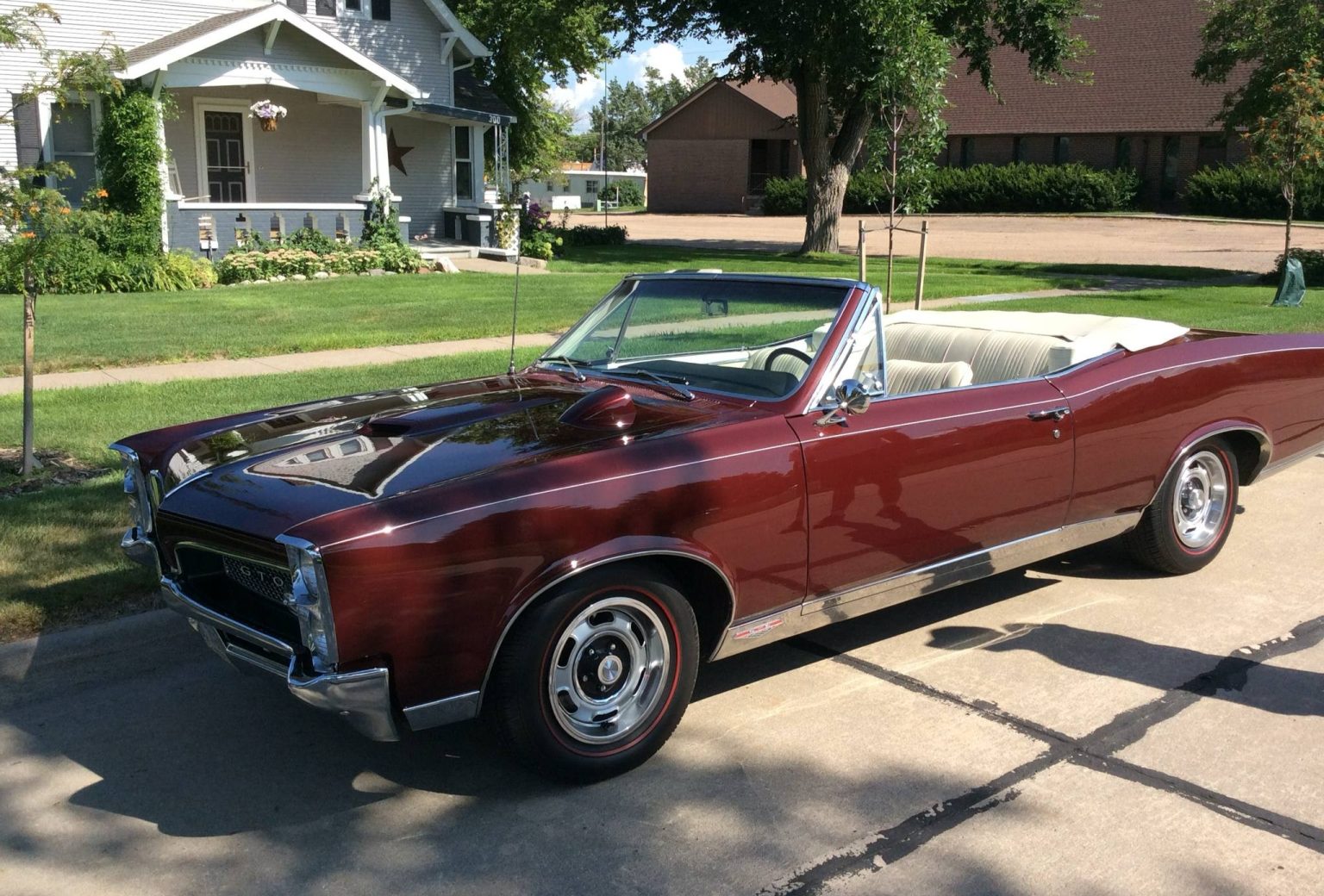 GTO Convertible - Cars-On-Line.com