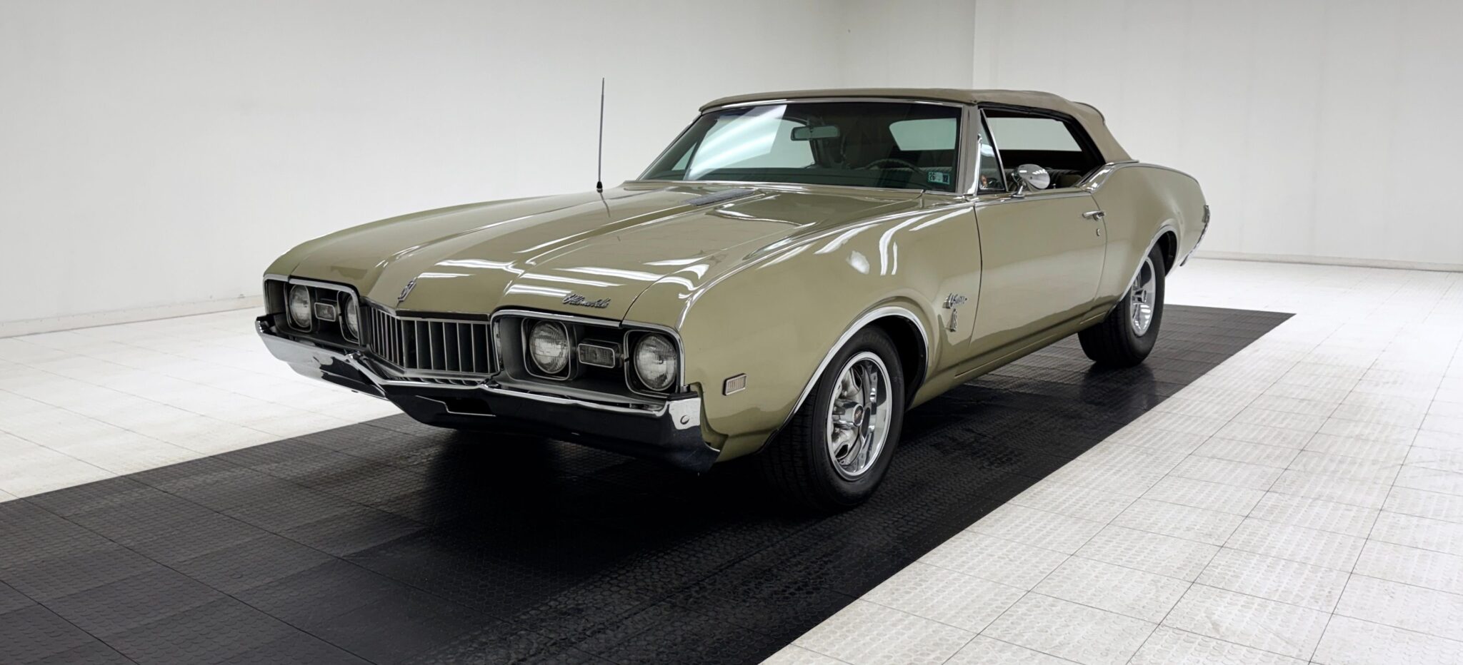 Classic Car New Listings thru January 22 - Cars-On-Line.com