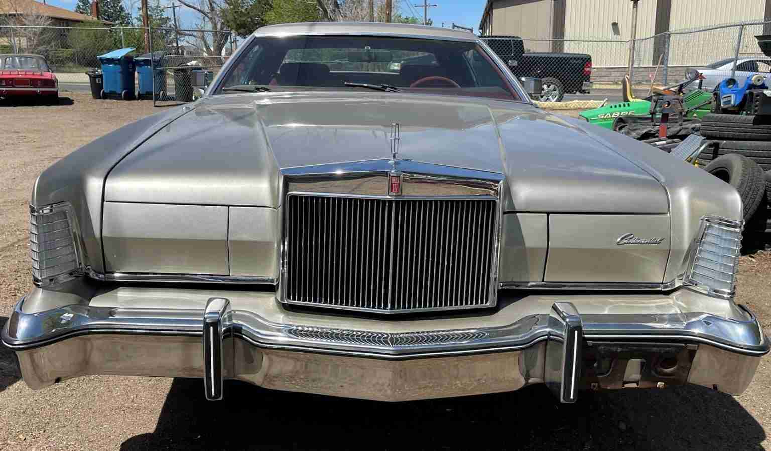 Lincoln Continental - Cars-On-Line.com