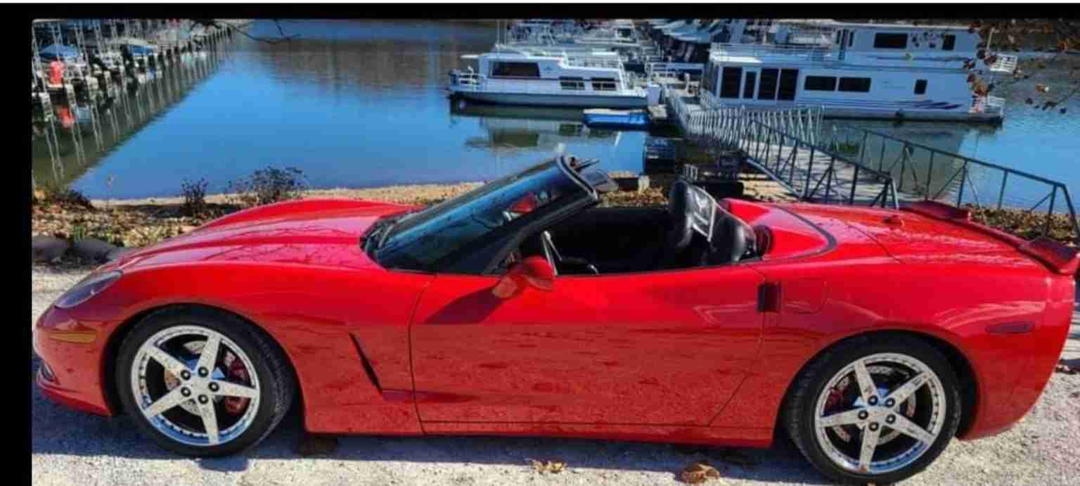 Corvette Convertible - Cars-On-Line.com