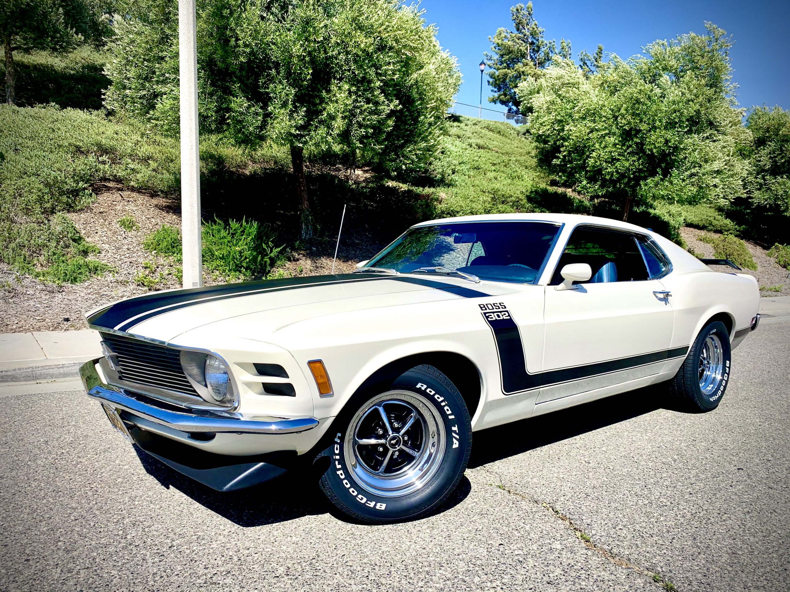 Ford Mustang Boss 302 - Cars-On-Line.com