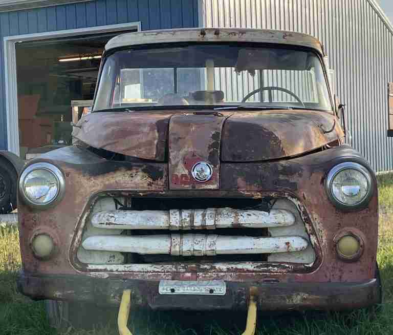 Dodge Shortbox Stepside - Cars-On-Line.com