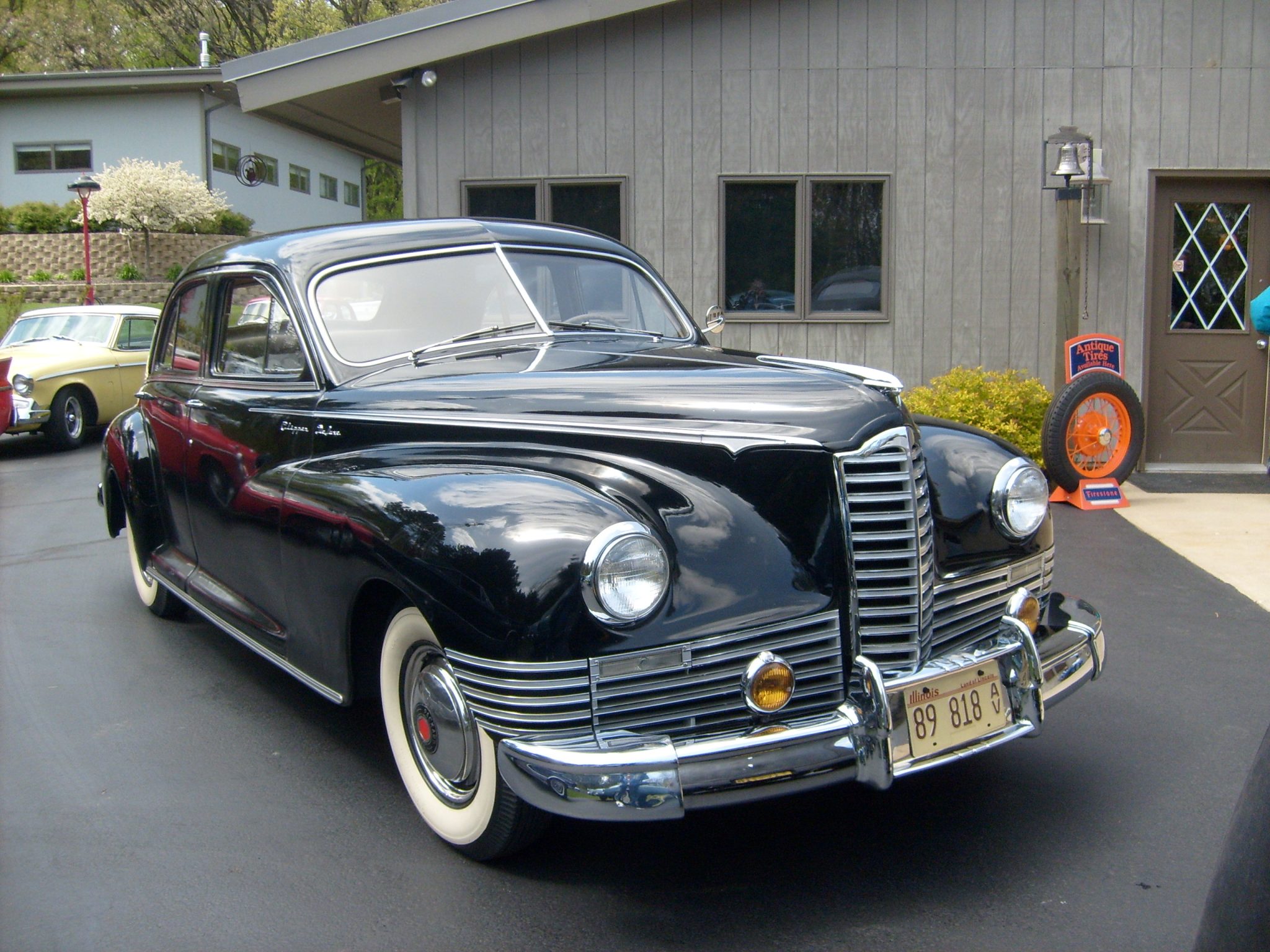Packard Clipper Deluxe Touring Sedan - Cars-On-Line.com