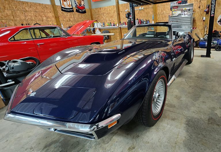 Corvette Convertible - Cars-On-Line.com