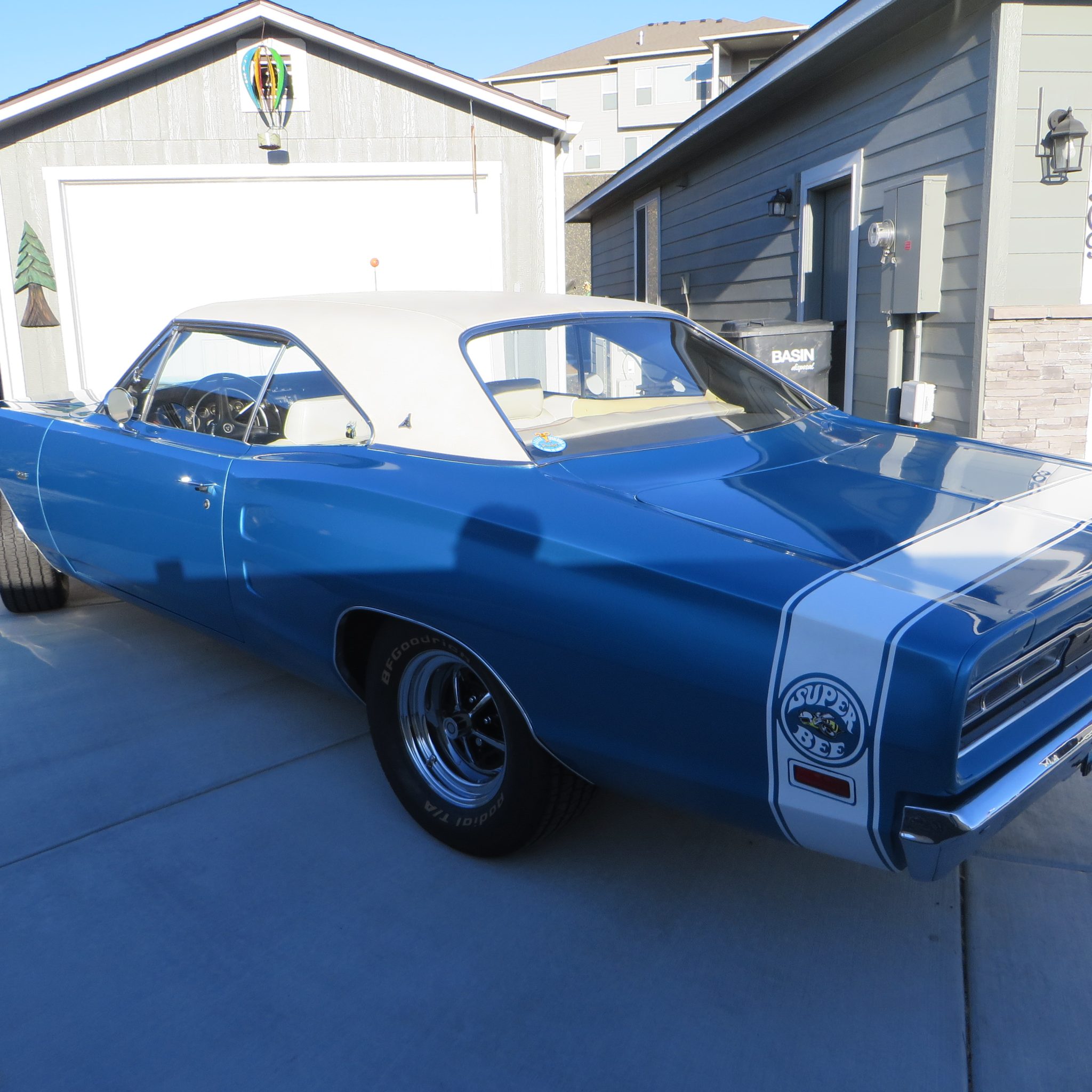 Dodge Super Bee - Cars-On-Line.com