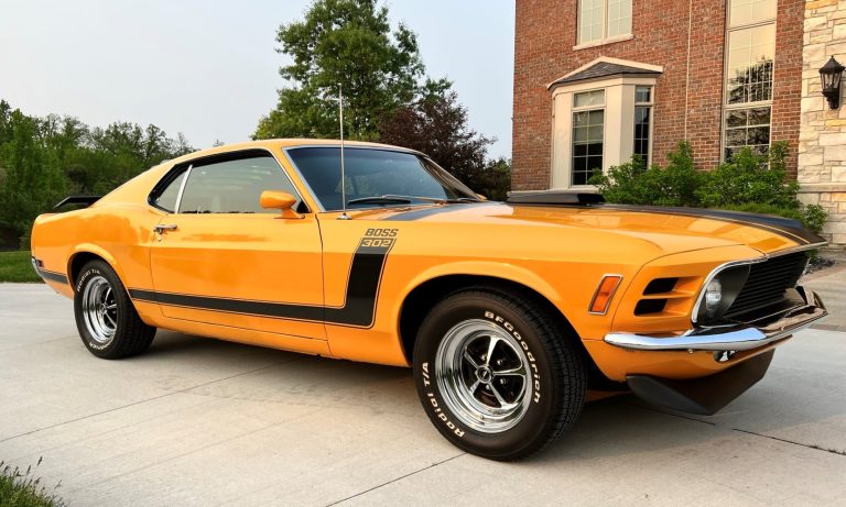 Mustang Boss 302 - Cars-On-Line.com
