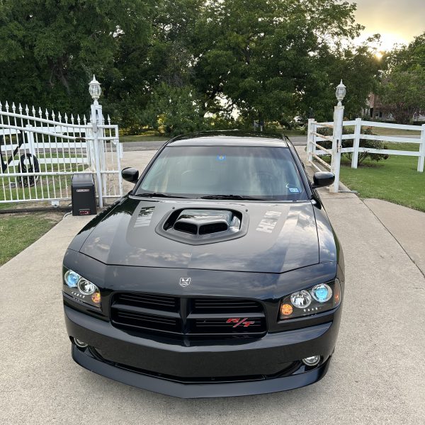 Dodge Charger RT - Cars-On-Line.com