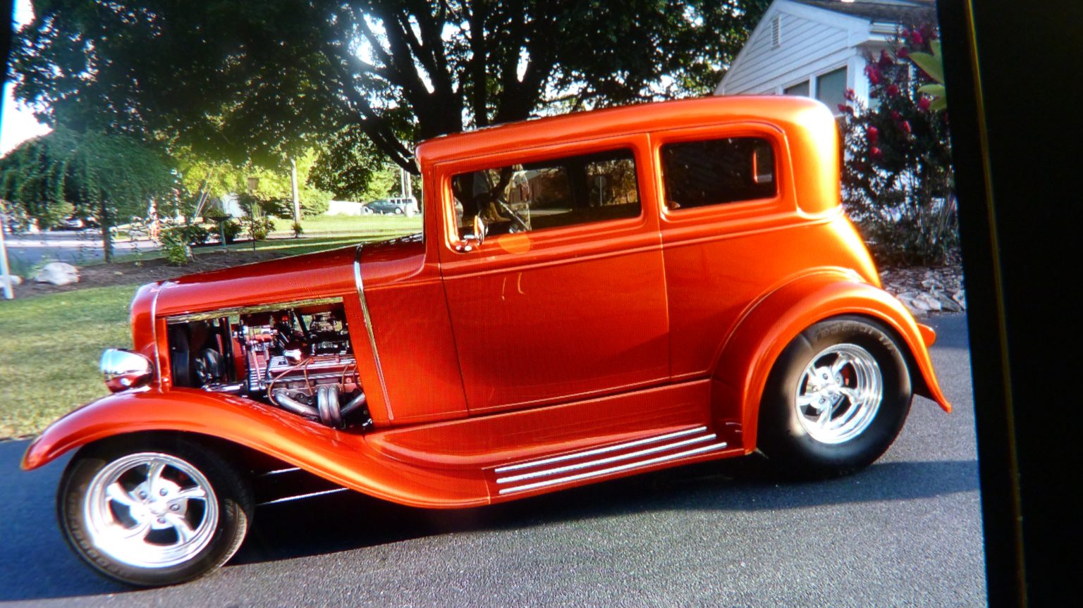 Ford Victoria - Cars-On-Line.com