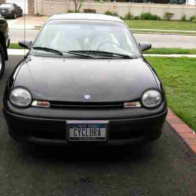 Dodge Neon Highline - Cars-On-Line.com