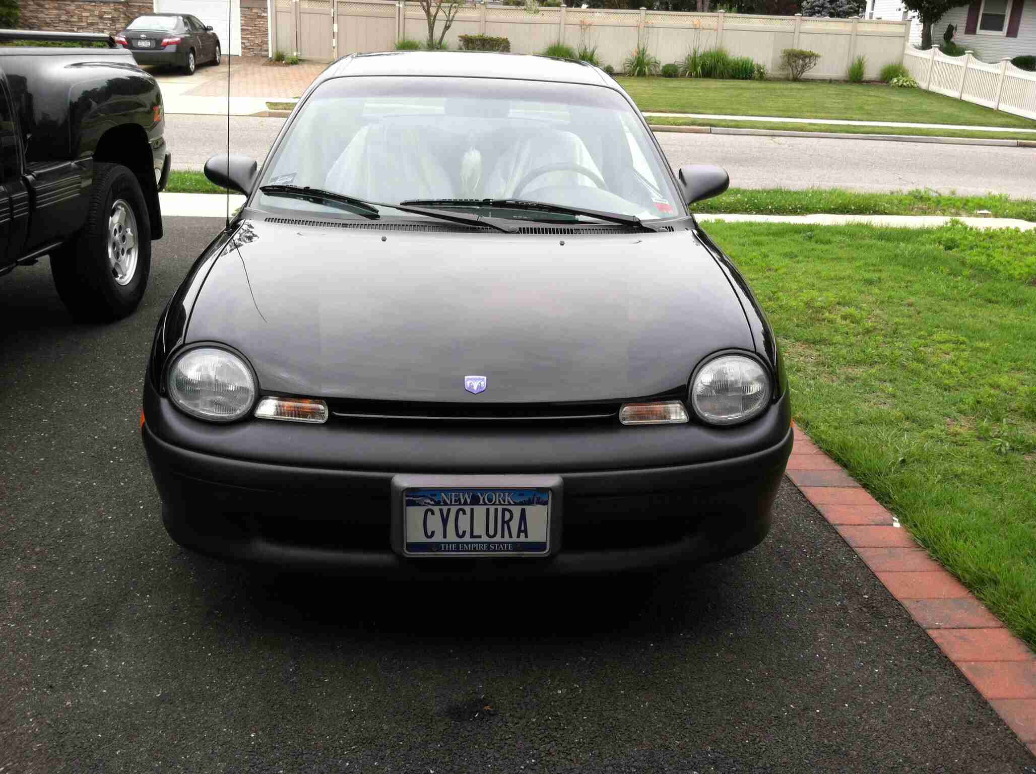 Dodge Neon Highline - Cars-On-Line.com