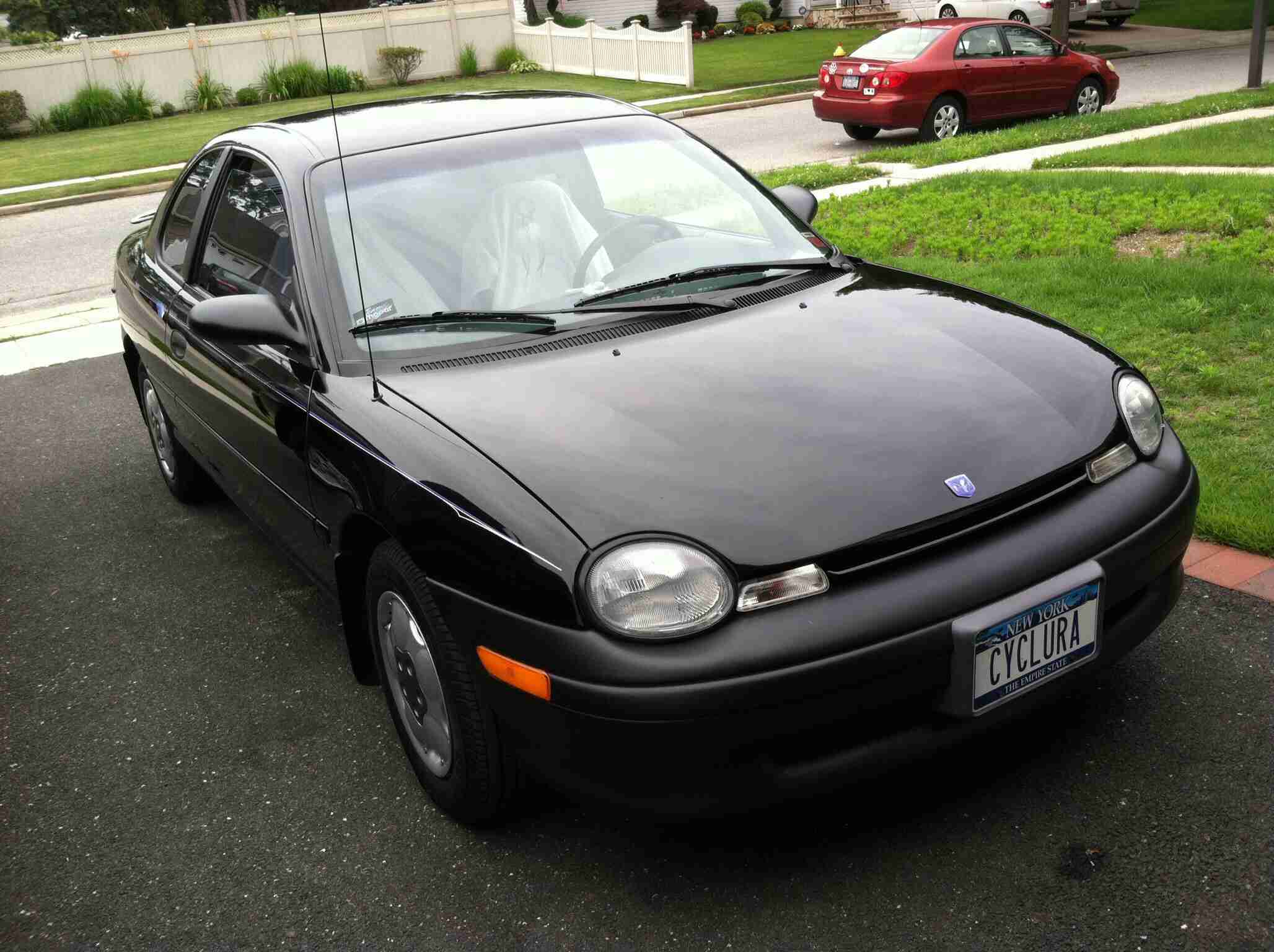 Dodge Neon Highline - Cars-On-Line.com