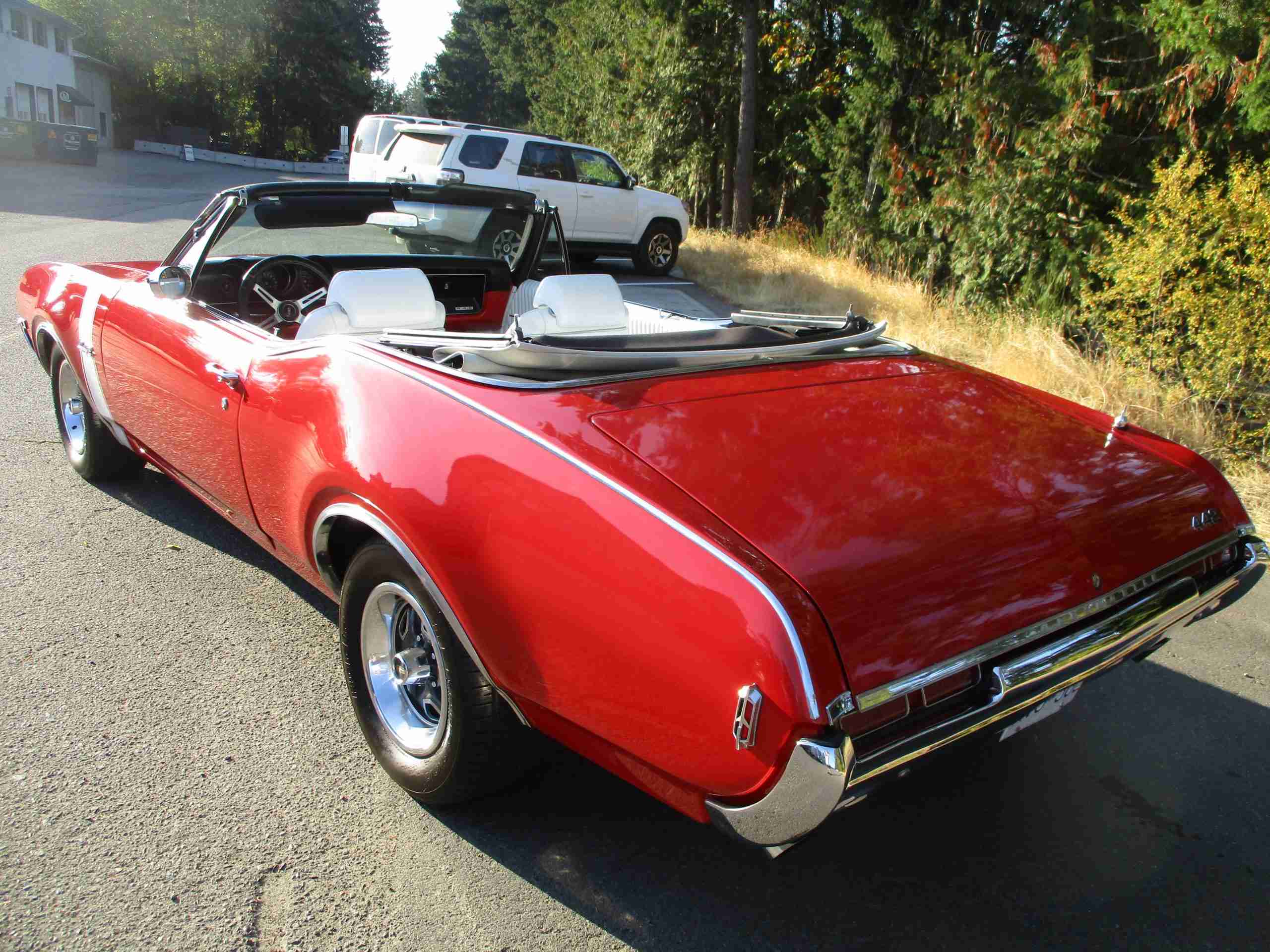 Oldsmobile Cutlass 442 Convertible - Cars-On-Line.com