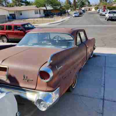 Dodge Seneca - Cars-On-Line.com