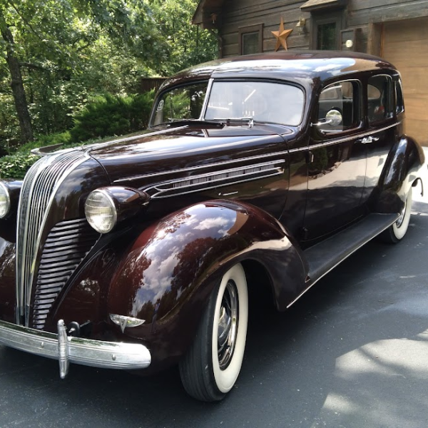 Hudson Custom Six Touring Sedan - Cars-On-Line.com